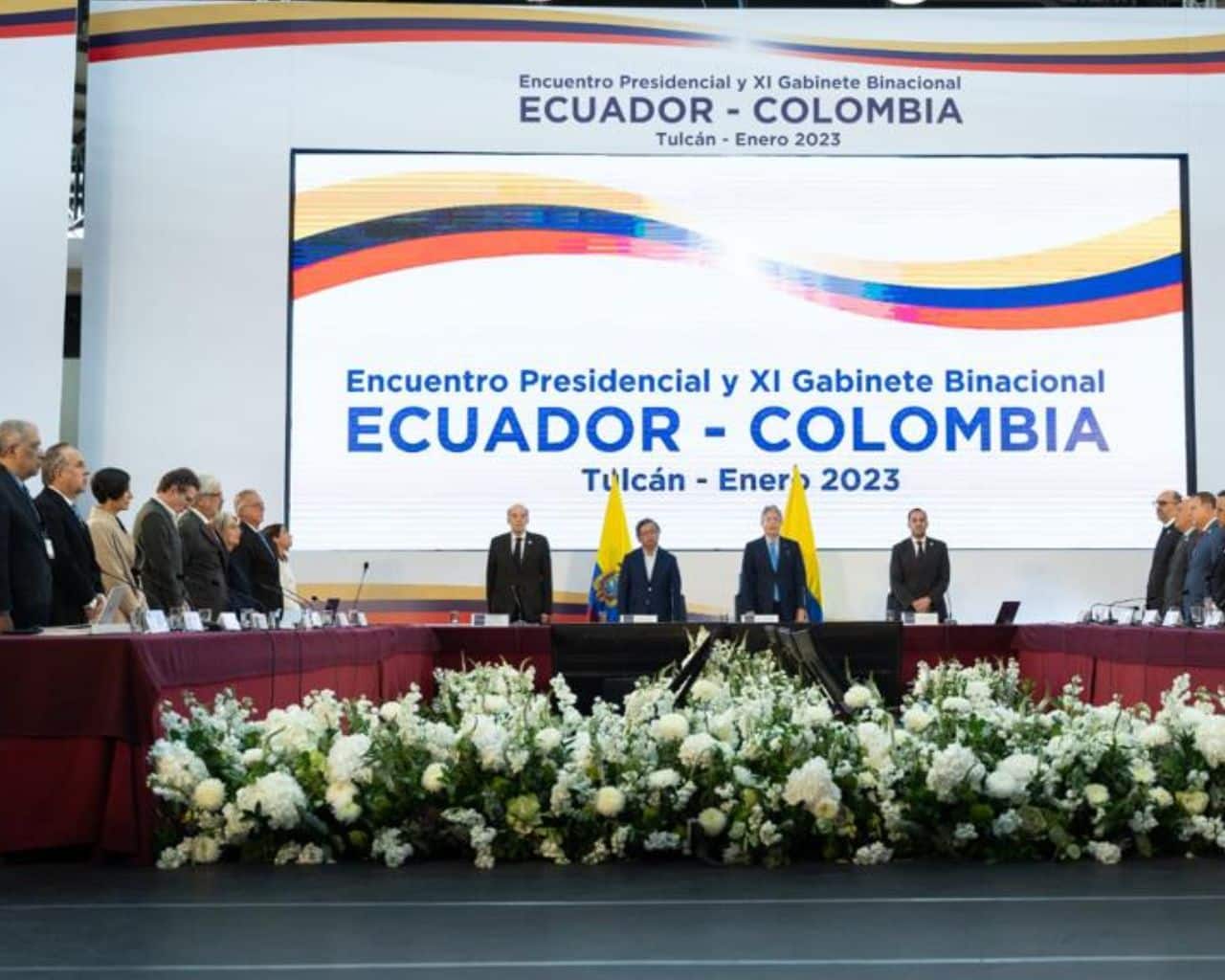 Colombia y Ecuador se unen contra la "deforestación y el tráfico de ...